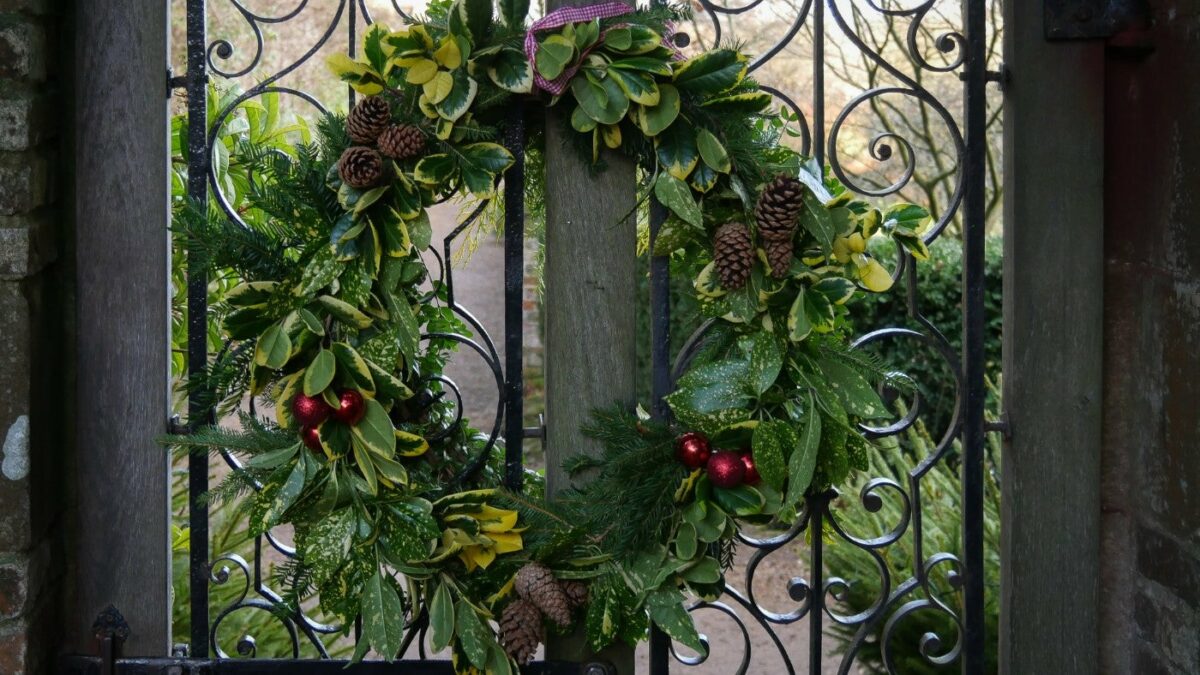 Pagan Ways to Celebrate Yule - Happy Yuletide!